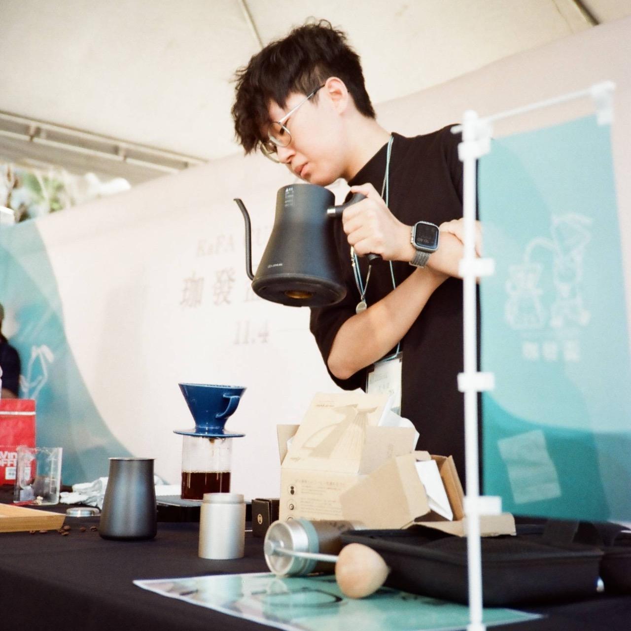 Jason Lin | Podcast, Instagram, Facebook | Portaly