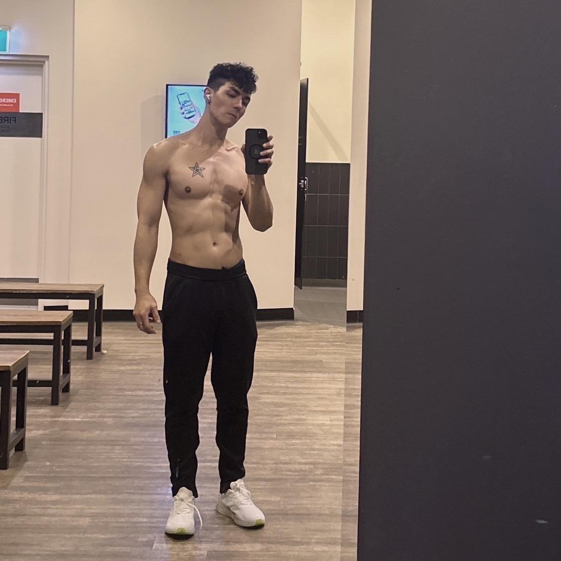 Anthony | Instagram, Twitter | Portaly