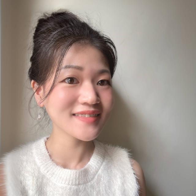 Nina | Instagram, Facebook, TikTok | Portaly