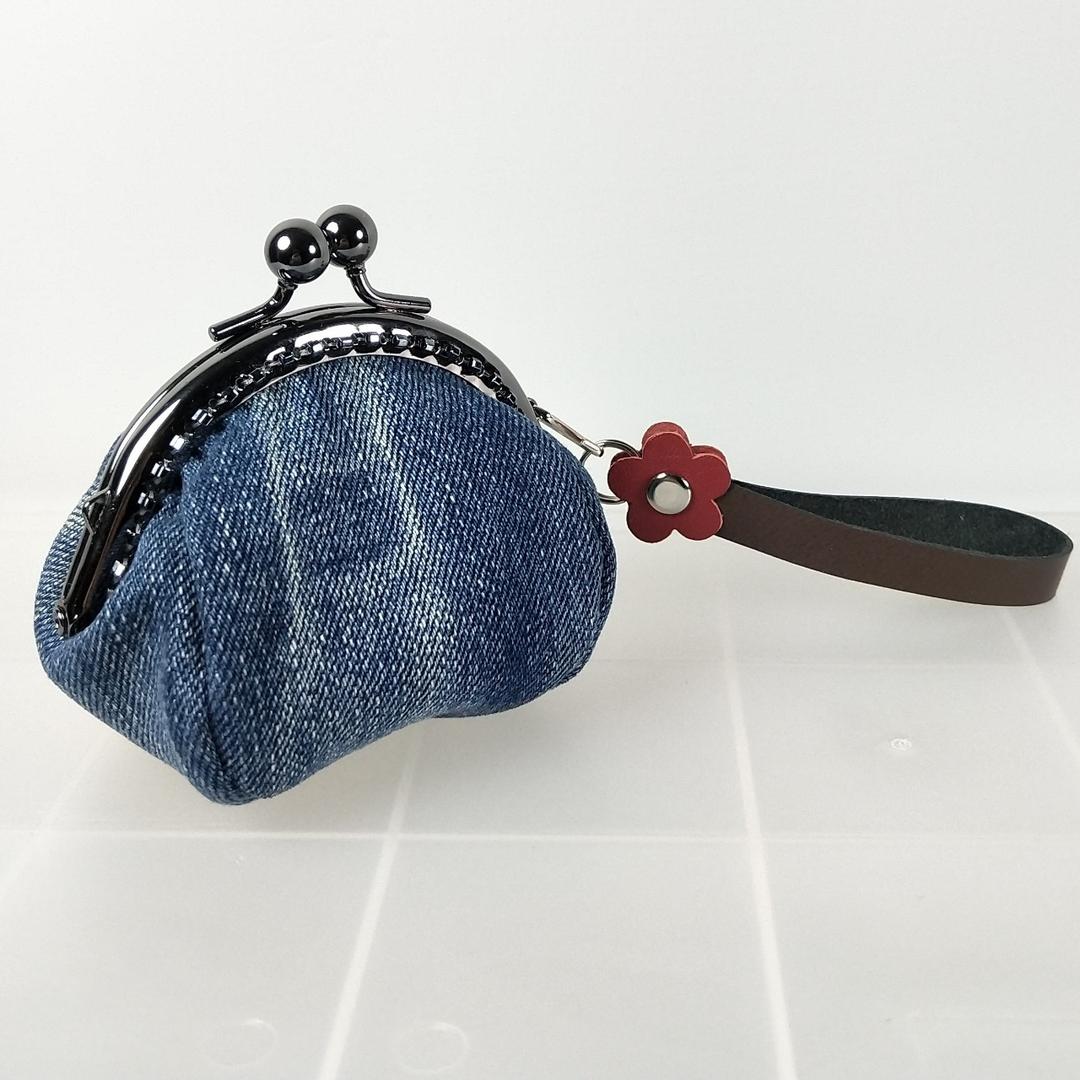 Liu Yu Zhen_ 衣 飾 包 | YouTube | Portaly