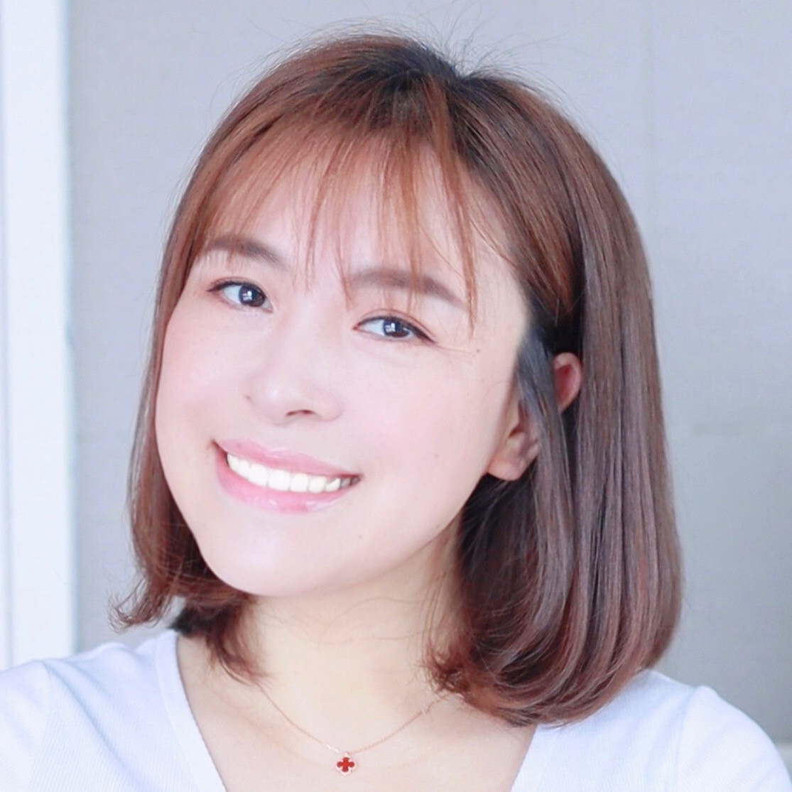 lanlan | YouTube, Instagram, Facebook | Portaly