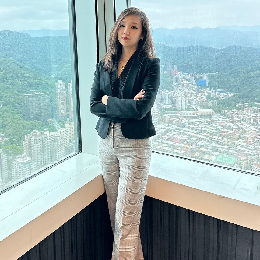 Zoe | Instagram, Facebook | Portaly