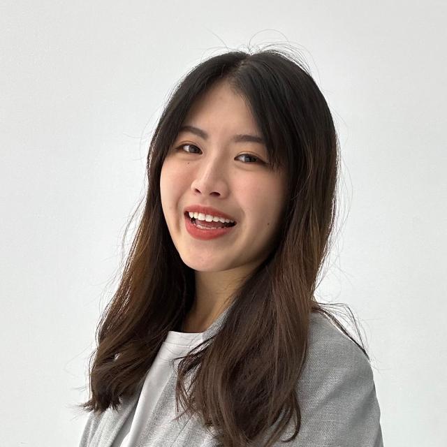 Eileen | Instagram, Facebook | Portaly